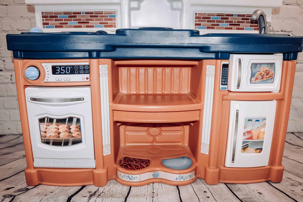 Step2 Cute Play Kitchen Toy Review | SamBam in Mamaland